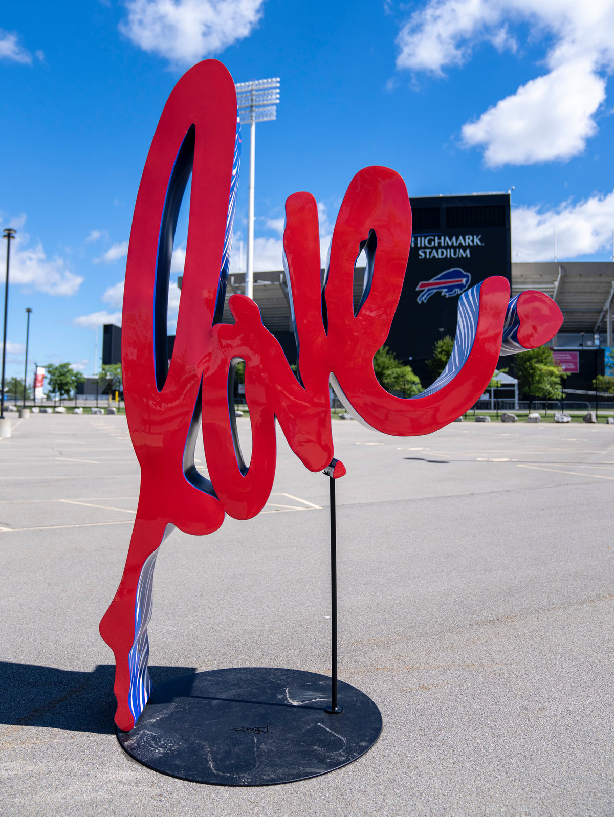 Public Art Projects | Ruben Rojas | Live Through Love